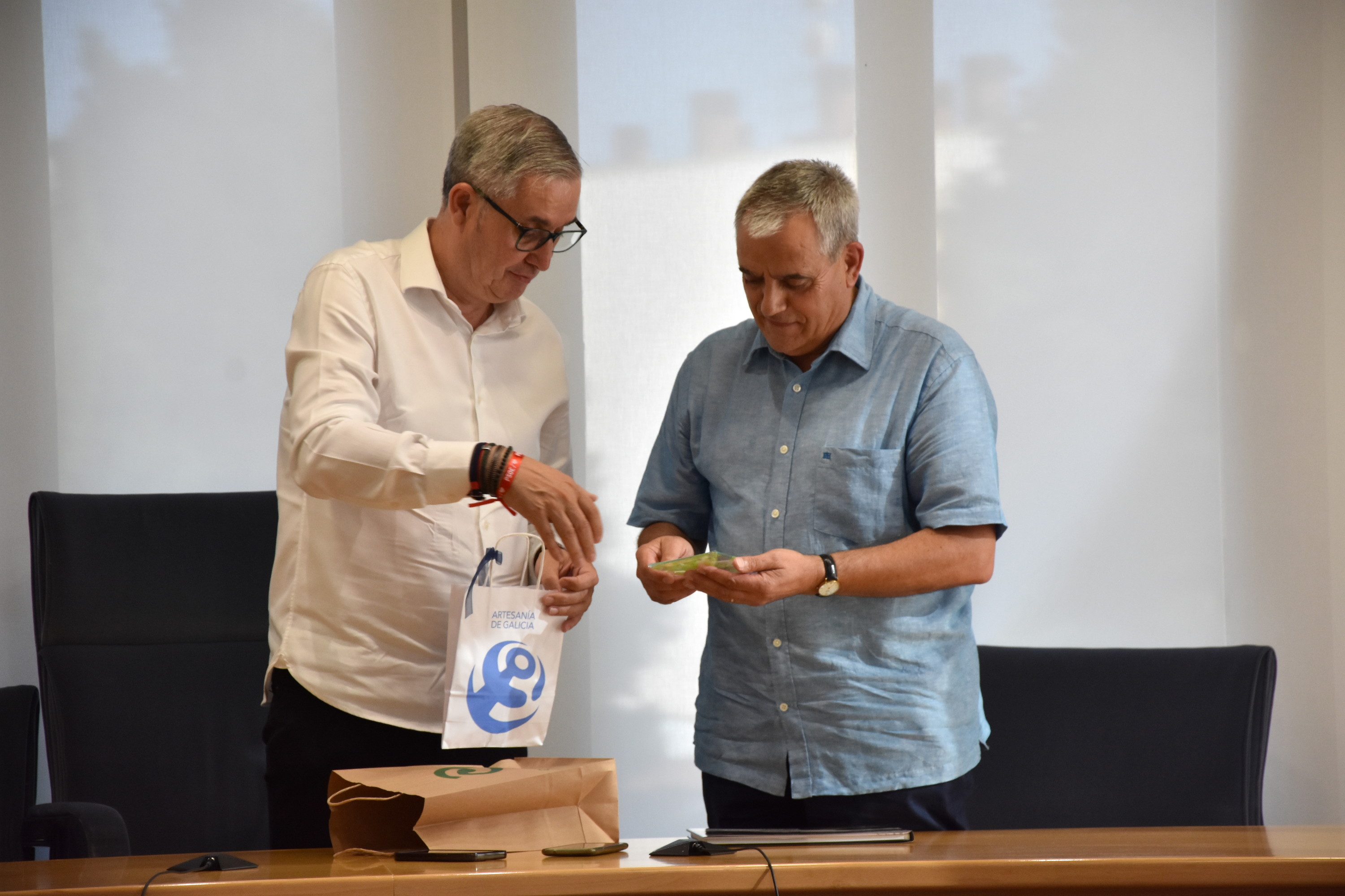 O Concello de Ames realízalle unha recepción institucional a Alfredo ...